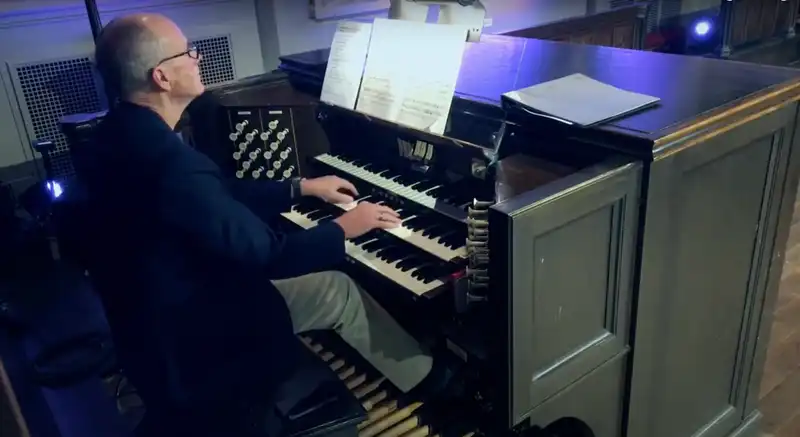 Memorial Organ Concerts - Canadian Memorial United Church